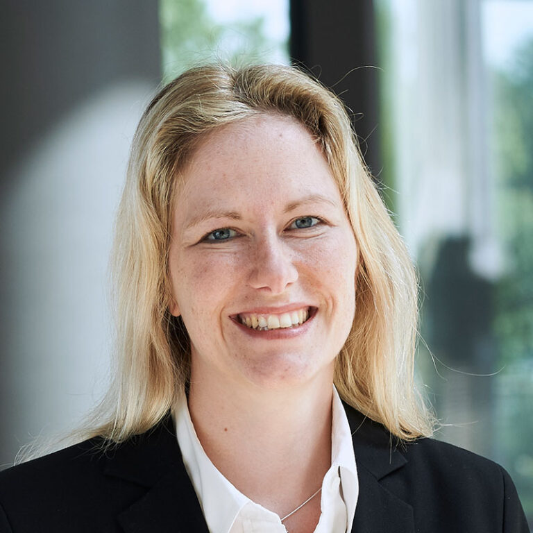 Verena Roder-Hießerich: “Der Doktortitel ist die Einstiegskarte in ...